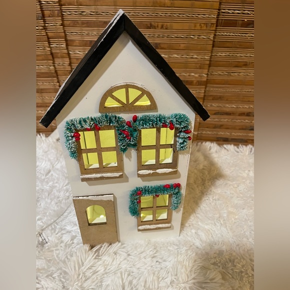 Holiday | St Nicholas Square House Led Table Decor | Poshmark